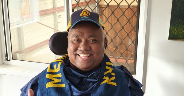 Titans Fan Tokie Gets A Lift From A Very Special Delivery | Titans